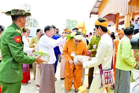 Min Aung Hlaing And His Wife Attended The Restoration Of The Former Residence Of The Chieftain