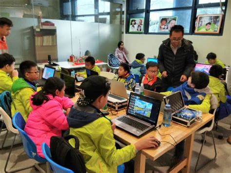 上海程序员夏令营，创客夏令营，机器人夏令营，奥德曼夏令营编程