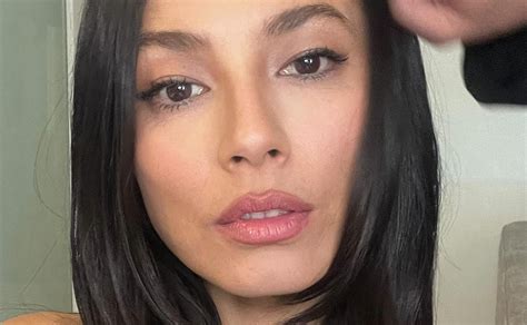 Jessica Gomes Wore This Lipstick To Fashion Week