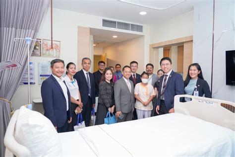 ធនាគារ ជេ ត្រាស់ រ៉ូយ៉ាល់ និង មន្ទីរពេទ្យ រ៉ូយ៉ាល់ភ្នំពេញ ប្រកាសពីកិច្ចសហការដៃគូអាជីវកម្ម