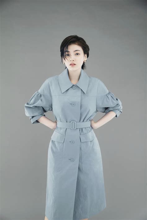닥스 봄 여성 신상 컬렉션 ‘닥스 런던 트렌치 선보여 패션서울