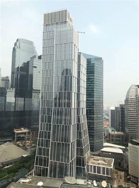 Sequis Tower Facade Podium Reached 95 Farpoint