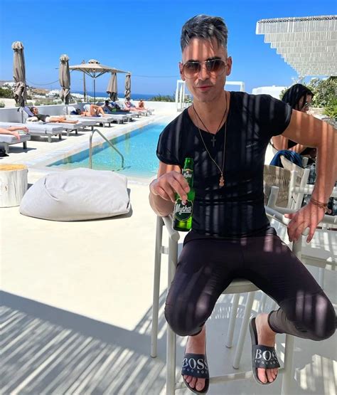 Harry Papagapiou Drharrykneesurgeon • Instagram Photos And Videos