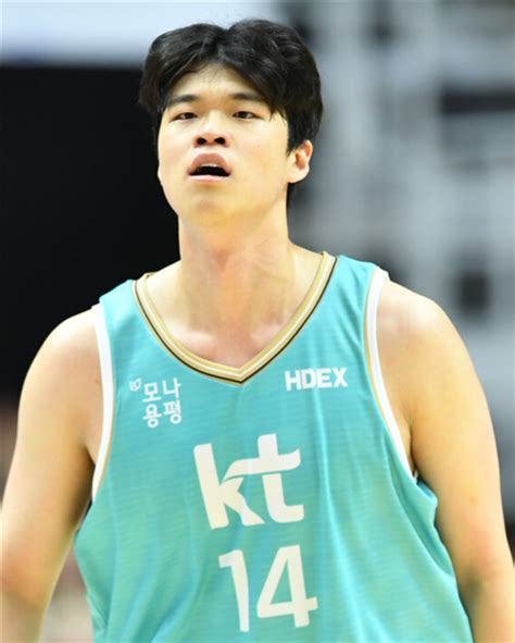 [kbl] Kt 박찬호 정규리그에서 활약하고 싶다 스포츠 미디어 시리 [sport Media Siri]