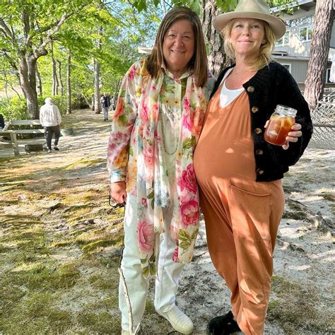 Kelli Giddish Boyfriend Kelli Giddishs Marriage What We Know About