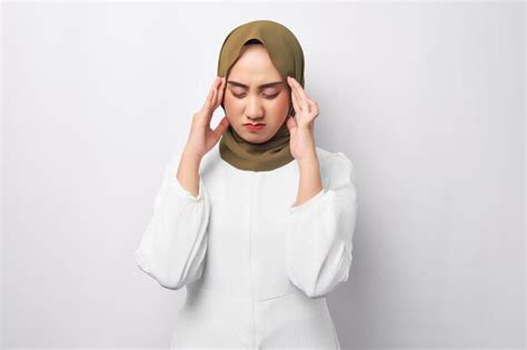 Premium Photo Beautiful Young Arabian Asian Muslim Woman Wearing