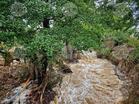 Двама души са загинали при наводненията в Царево Утро