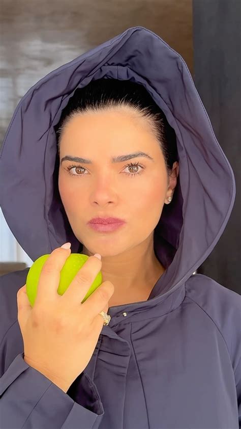 Hoje Estou Ficando Mais Nova Dando Mais Uma Volta Ao Sol E Agora Em