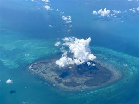 경치 경치가 좋은 고요함 공기의 색상 구름 구름층 깨끗한 대서양 도피주의 맑은 물 메이라 가브리엘 공식 모험 무인도 물 미 놈브레 에스 미 마르카