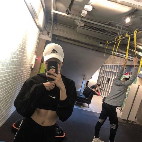 여자복근 이정도면 ㄹㅇ섹시한듯 운동 건강 아싸 에펨코리아