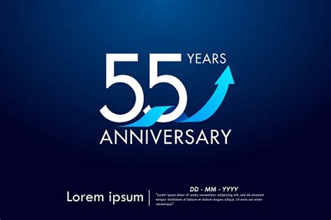 창립 55주년 기념 엠블럼 기념일 로고는 진한 파란색 배경에 화살표 성장 위쪽 및 파란색 리본으로 격리되어 있습니다 웹 전단지 포스터 인사말 카드에 대한 벡터 일러스트 레이