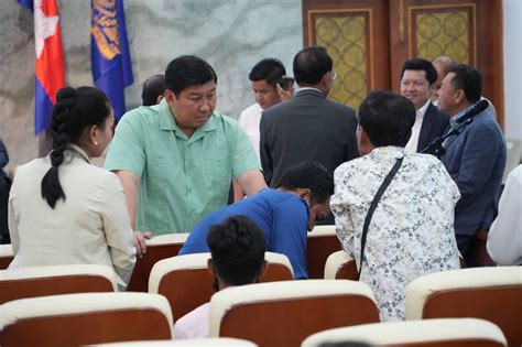 ក្រោយជួបពិភាក្សាជាមួយក្រសួងរៀបចំដែនដី នគរូបនីយកម្ម និងសំណង់ រួចមកក្រុមហ៊ុនបុរីពិភពថ្មី Ams Central