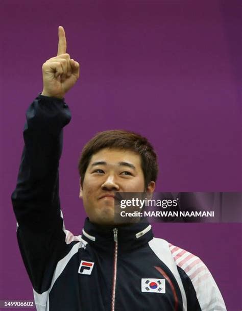 4584 Kim Jong Hyun Photos And High Res Pictures Getty Images