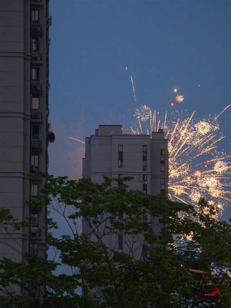 偶遇一场烟花