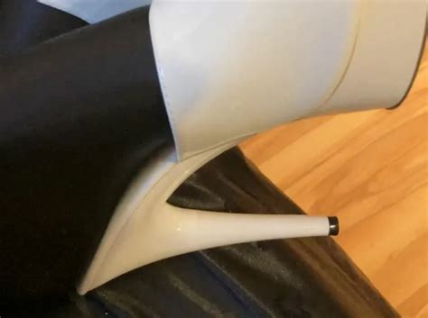 White Mules And Spandex 13 Pics Xhamster