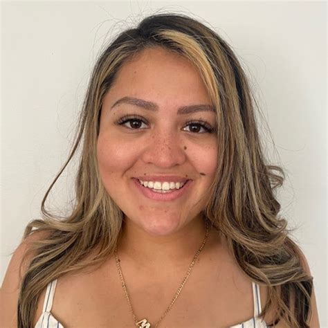 Leslie Reyes Teacher Assistant New Hanover County Schools Linkedin