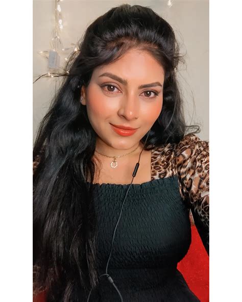 Sona Chauhan Sonachauhan • Instagram Photos And Videos