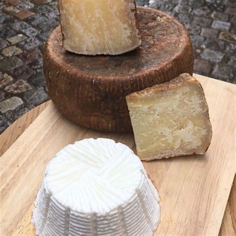 Brocciu Corse Spécialité Et Panier Sur Notre Epicerie En Ligne