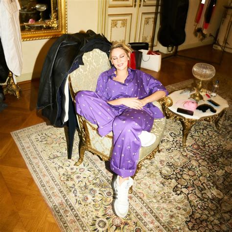 Çıplak Farah Zeynep Abdullah Bikinili Külotsuz Sıcak Resimler