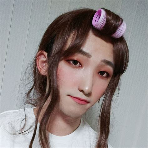 Asiansissyjoey Live Manyvids