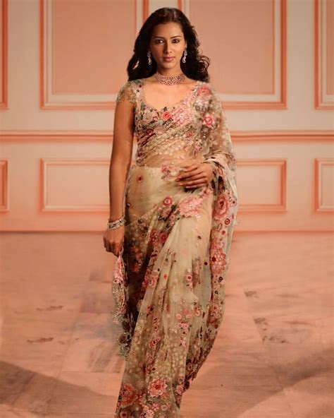 Pallavi Subhash Chic Outfits And Looks K4 Fashion