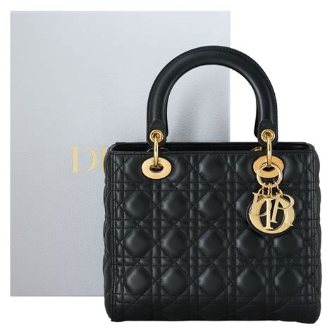 캉카스백화점 아시아 최대 민트급 명품 전문 백화점