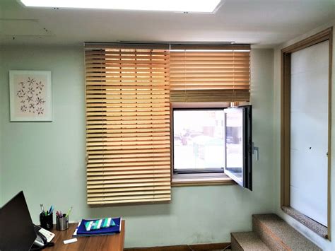 청주 사창동 엠에스여성의원 행정원장님 사무실에 어여쁜 우드블라인드와 허니콤쉐이드를 설치해드렸어요♡ 네이버 블로그