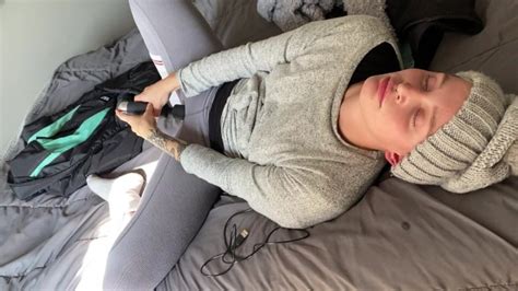 Cold Canadian Samantha Knoxx Uses Vibrator Over Clothes Pornhub Com