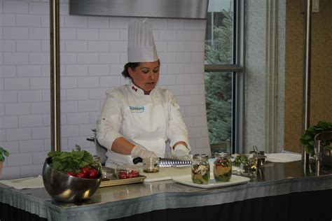 Compass Ones Teaching Kitchen Wins The Dux Eat Better Live Better Award Compass Group Canada