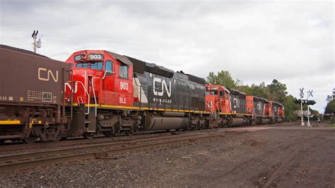 Ble903twoharborsmn9 27 16 Four Sd40 Variants Drag A Load O Flickr