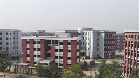 চাঁদা না দেওয়ায় অধ্যক্ষের কক্ষে ছাত্রলীগের তালা