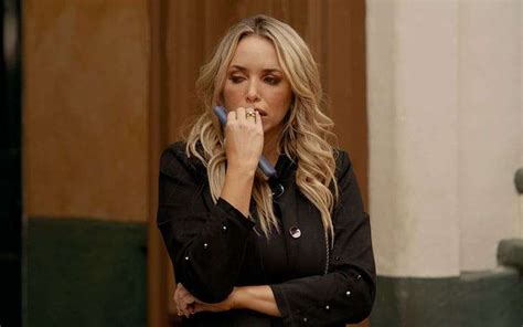 Erika Velez Biografia