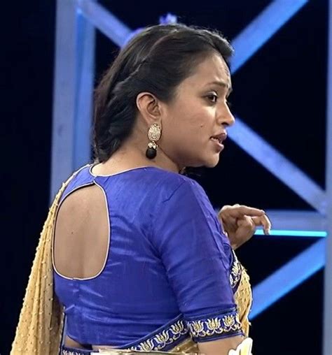 Suma Hot Back Beautiful Women Naturally Most Beautiful Indian