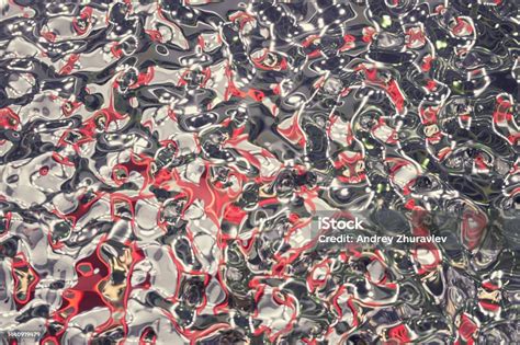 용융 금속 액체 강철 클로즈업의 배경 액체 금속 질감 반짝이는 반사 표면 복사 공간 금속에 대한 스톡 사진 및 기타 이미지 금속 반짝이는 색상 묘사 Istock