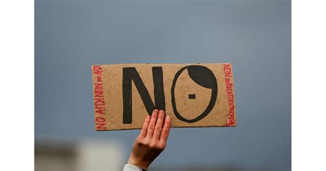 Хиляди протестиращи се събраха в Бремен срещу крайната десница