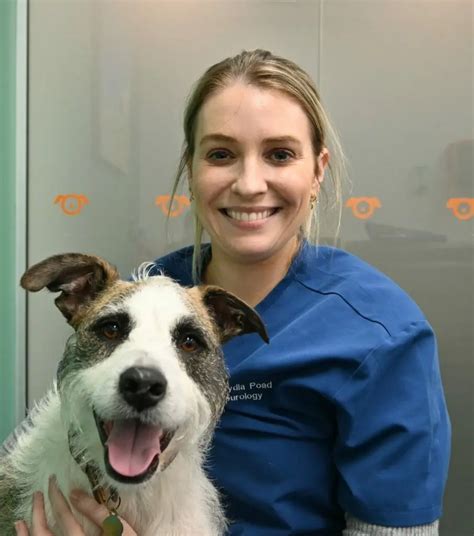 Dr Lydia Poad Sash Vets