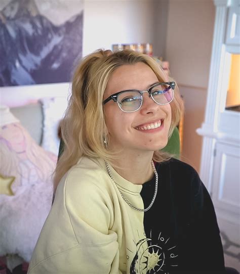 Noisy Butters Youtuber Cheeky Smile Pic