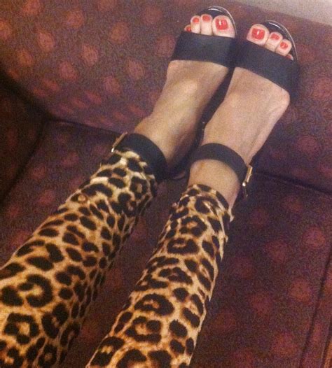 Toe Tease Porn Pictures Xxx Photos Sex Images 1331577 Pictoa