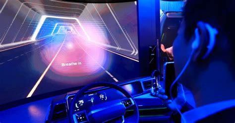 [ces 2025] 車스크린도 ‘엣지 로 구현…현대모비스 ‘홀로그래픽 Hud 첫 공개