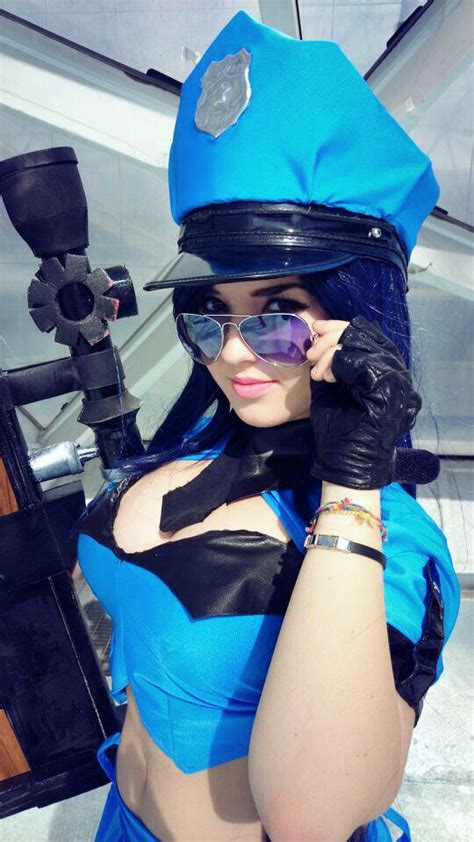 Officer Caitlyn Cosplay League Of Legends By Valeerahime On Deviantart