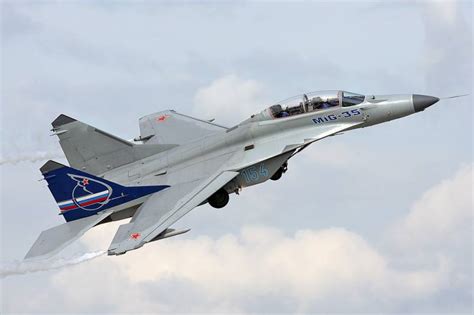 ВВС Франции получили на вооружение первый многоцелевой истребитель Rafale новой модификации F4 1