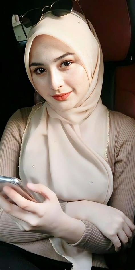 Jilbobs69 | Beautiful muslim women, Muslim beauty, Arabian beauty women