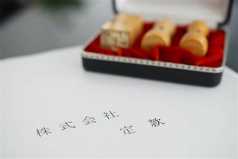 捺印と押印の違いとは？ビジネスにおける使い分けや法的効力を簡単解説 Contracts Clm（コントラクツ Clm） 契約ライフ