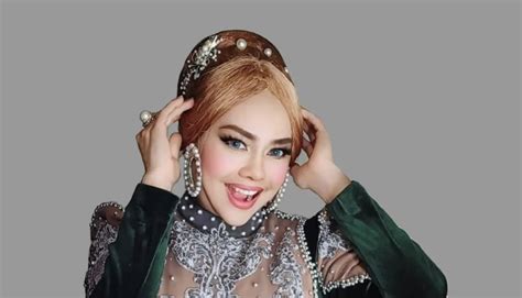 Penyanyi Dangdut Iyeth Bustami Lolos Jadi Anggota Dpr Ri Sempat Gagal Dua Kali