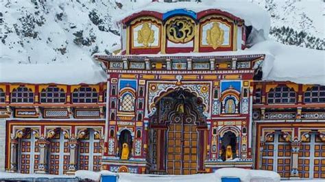 ಮೊದಲ ಬಾರಿ ಕೇದಾರನಾಥ ಬದರಿನಾಥ ಧಾಮದಲ್ಲಿ ವಿಐಪಿ ಯಾತ್ರಿಕರಿಗೆ ದರ್ಶನಕ್ಕಾಗಿ ಹೆಚ್ಚುವರಿ ಶುಲ್ಕ Vip