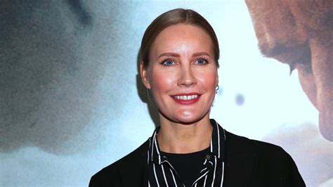 Елене Летучей сделали экстренную операцию после разрыва связок