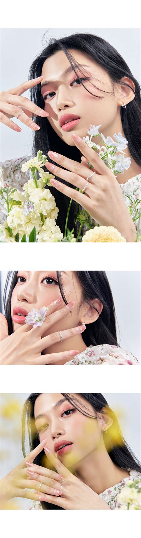 N 블라썸 네일 벚꽃이 흩날리는 순간을 담은 그라데이션 네일 피치 빛 시럽 컬러가 손에 물든 듯 자연스럽게 표현된 그라데이션 네일로 데일리하게 활용하기 좋은