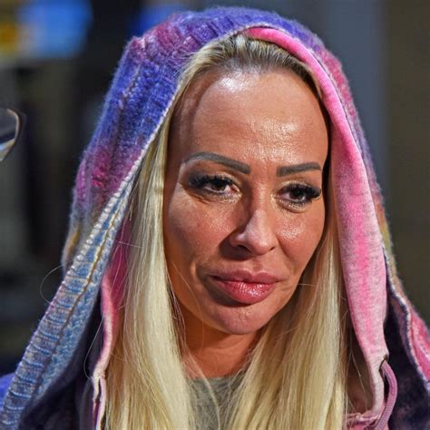 Cora Schumacher Teilt Rätselhafte Aufnahme Aus Krankenhaus Galade