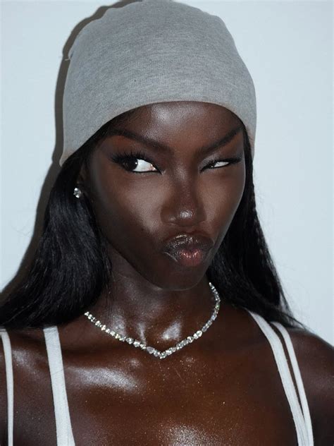 Pin By Dambi On Blk Fems Dark Skin Dark Skin Beauty Black Women