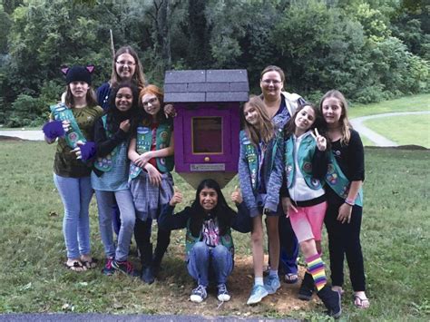 Girl Scouts Through Their Passion For Reading This Go Getting Troop Found A Great Way To